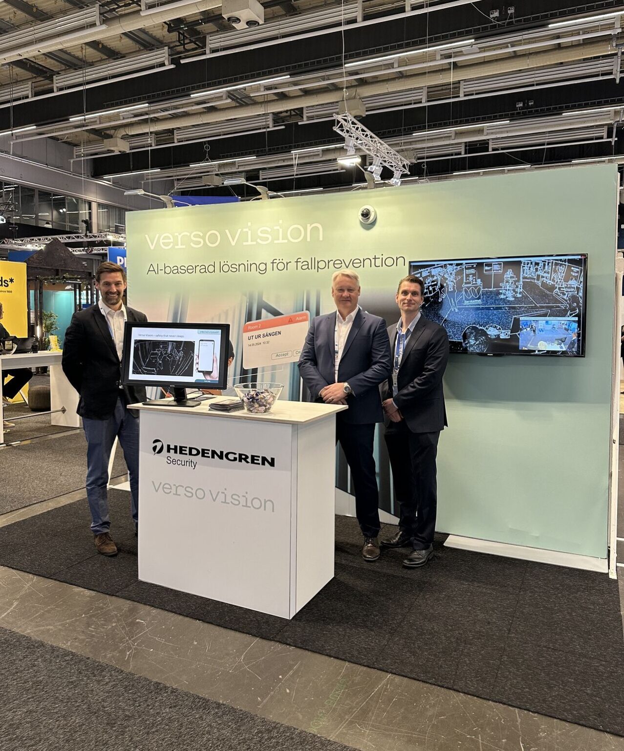 About Us – Verso Vision